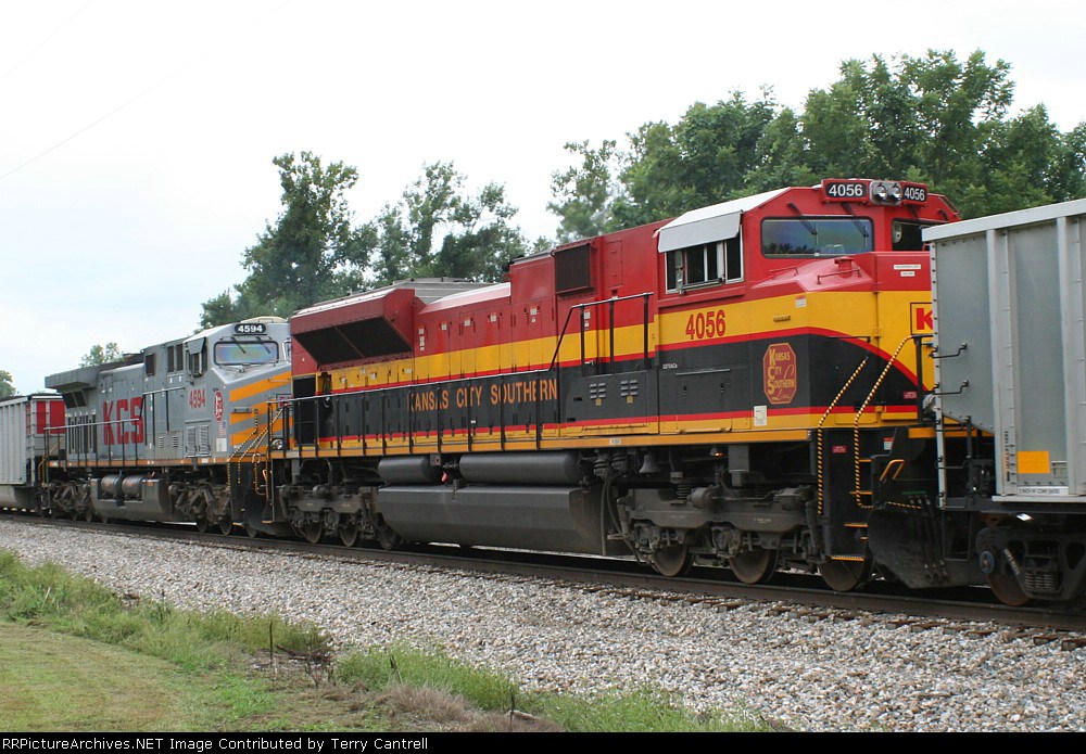 KCS 4056/KCS 4594 mid-train power